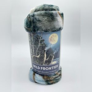 wild frontier | Bedding | Wild Frontier 5 X 60 Plush Wolf Throw | Poshmark